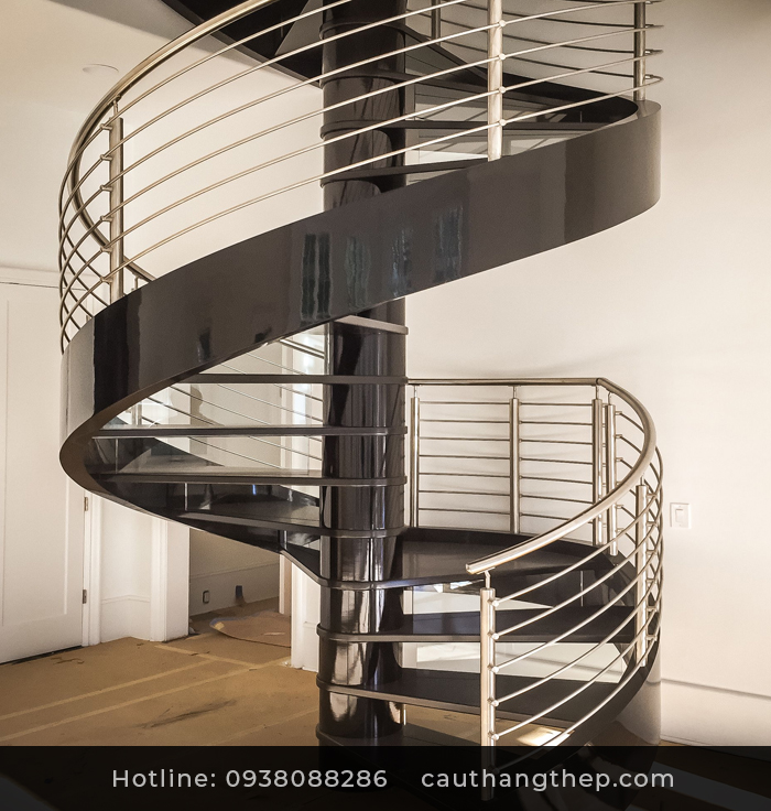 Cầu thang thép xoắn ốc đẹp bậc gỗ cao cấp